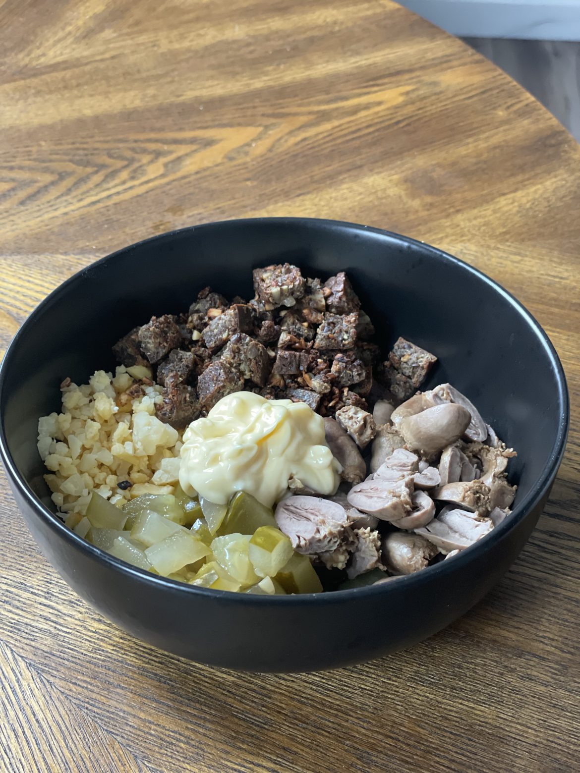 Monikos receptas: vištų širdelių mišrainė su kepta duona | Biržų duona ...